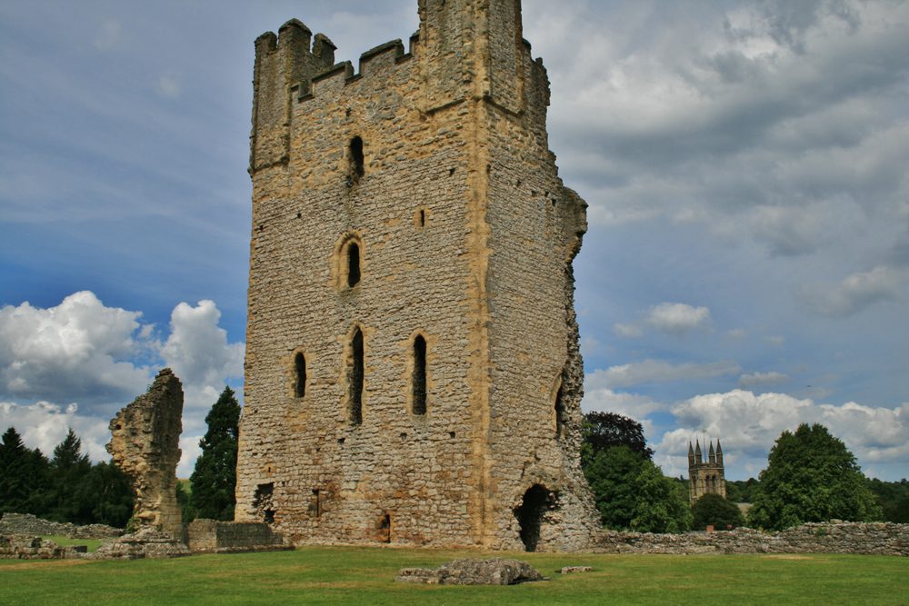 Helmsley Castle | Tickets , Visitor Info | Castles History