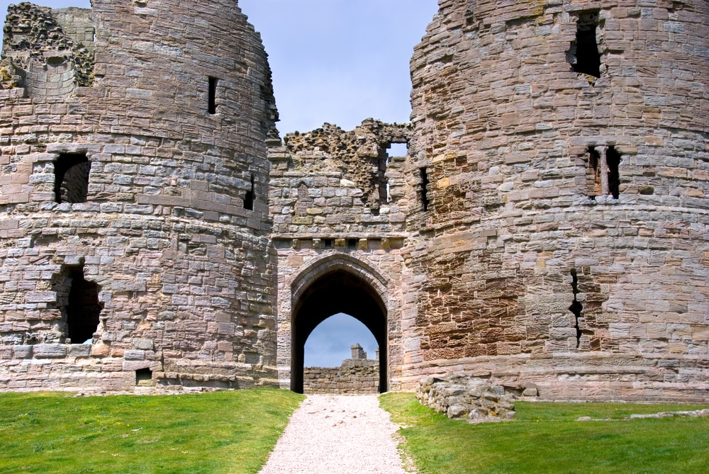 Dunstanburgh Castle | Get Tickets, Visitor Info | Castles History